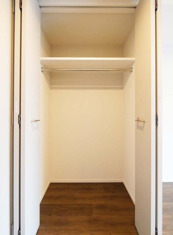 Umeyashiki Sta. 1R 102, Tokyo - Living Japan