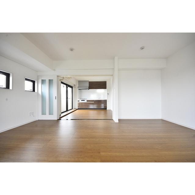 Yutenji Sta. 1DK 602, Tokyo - Living Japan