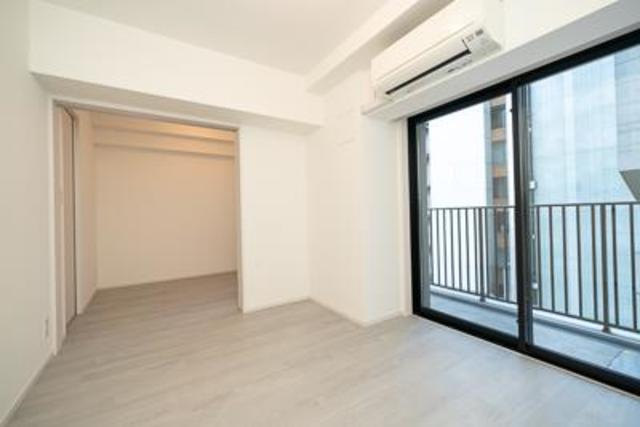 Shinjuku-gyoenmae Sta. 1LDK 401, Tokyo - Living Japan