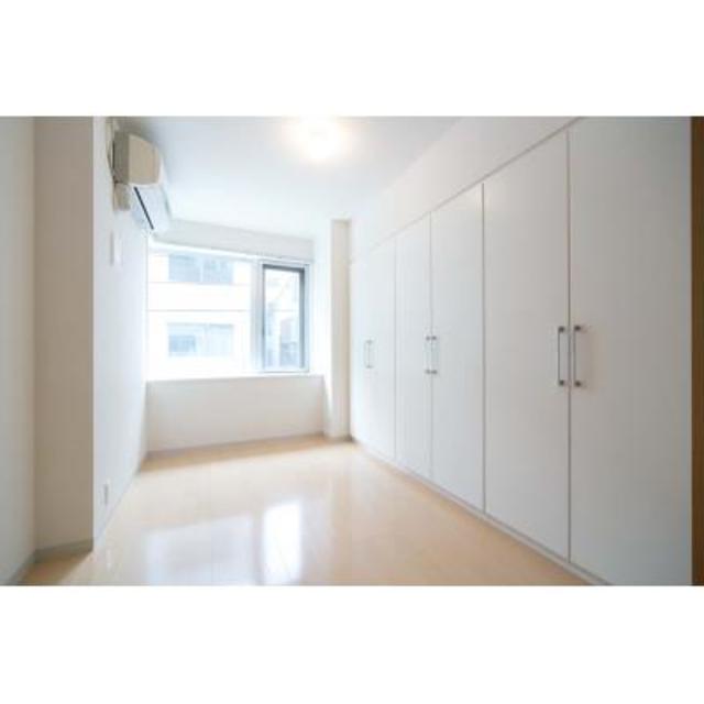 Tsukiji Sta. 1LDK 201, Tokyo - Living Japan